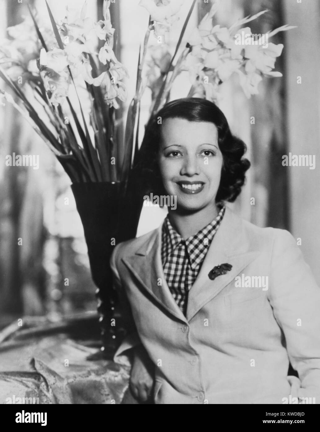 Lily Pons, 1937 Stock Photo - Alamy