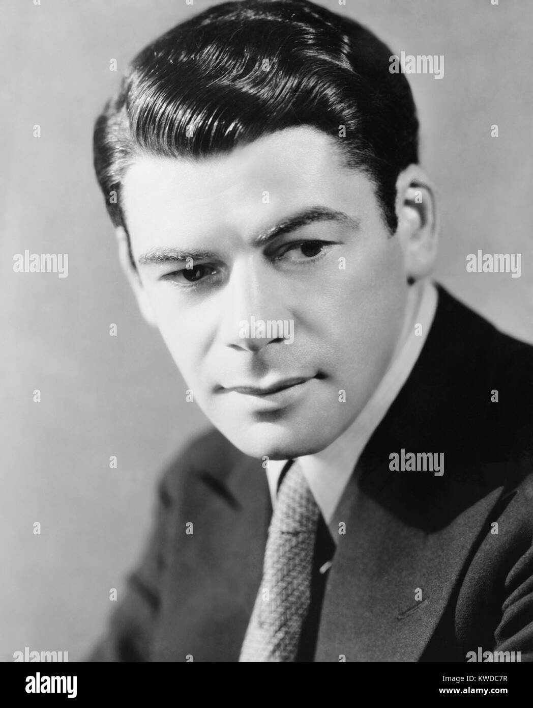 Paul Muni, 1937 Stock Photo - Alamy