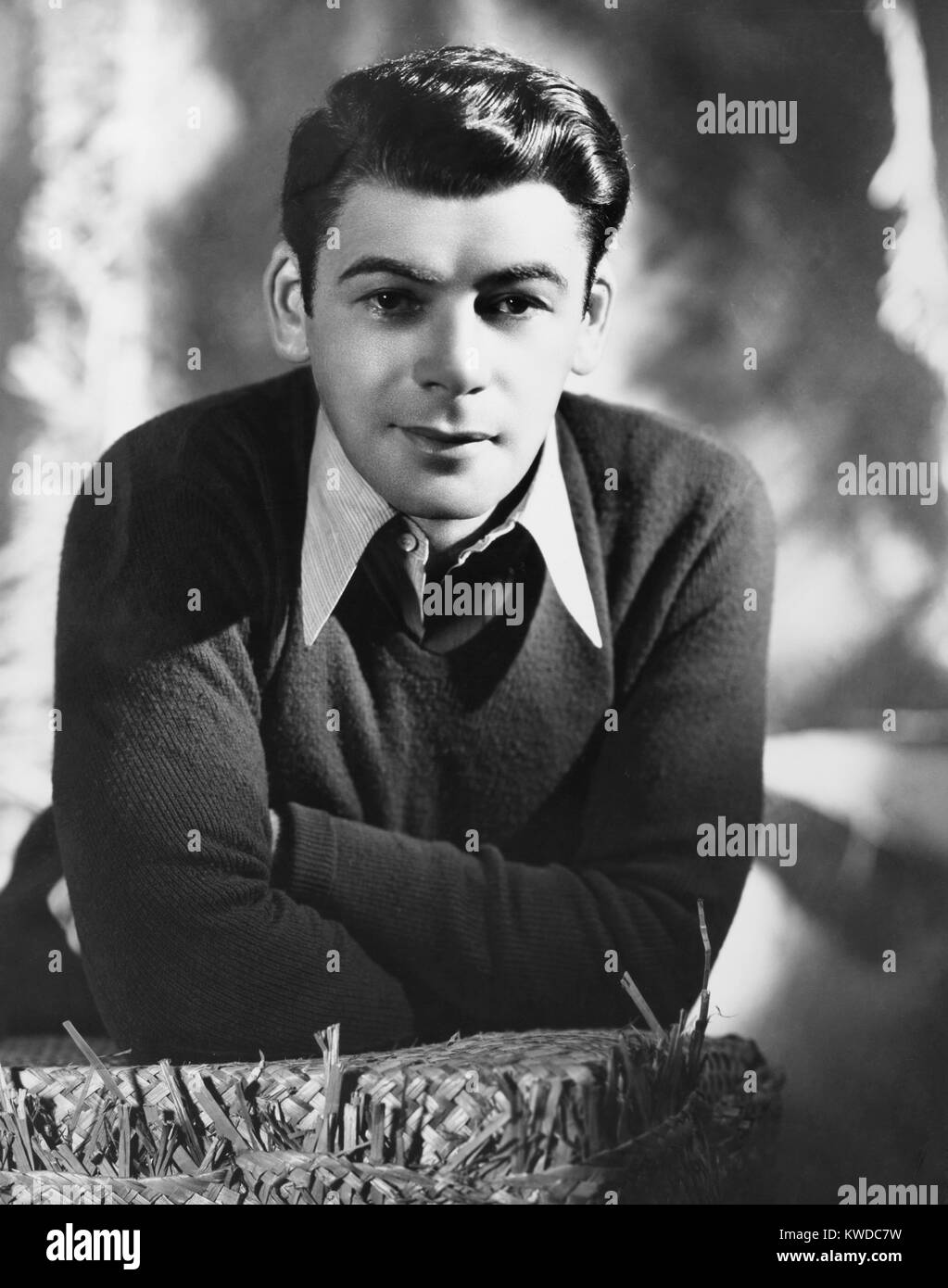 Paul Muni, 1932 Stock Photo - Alamy