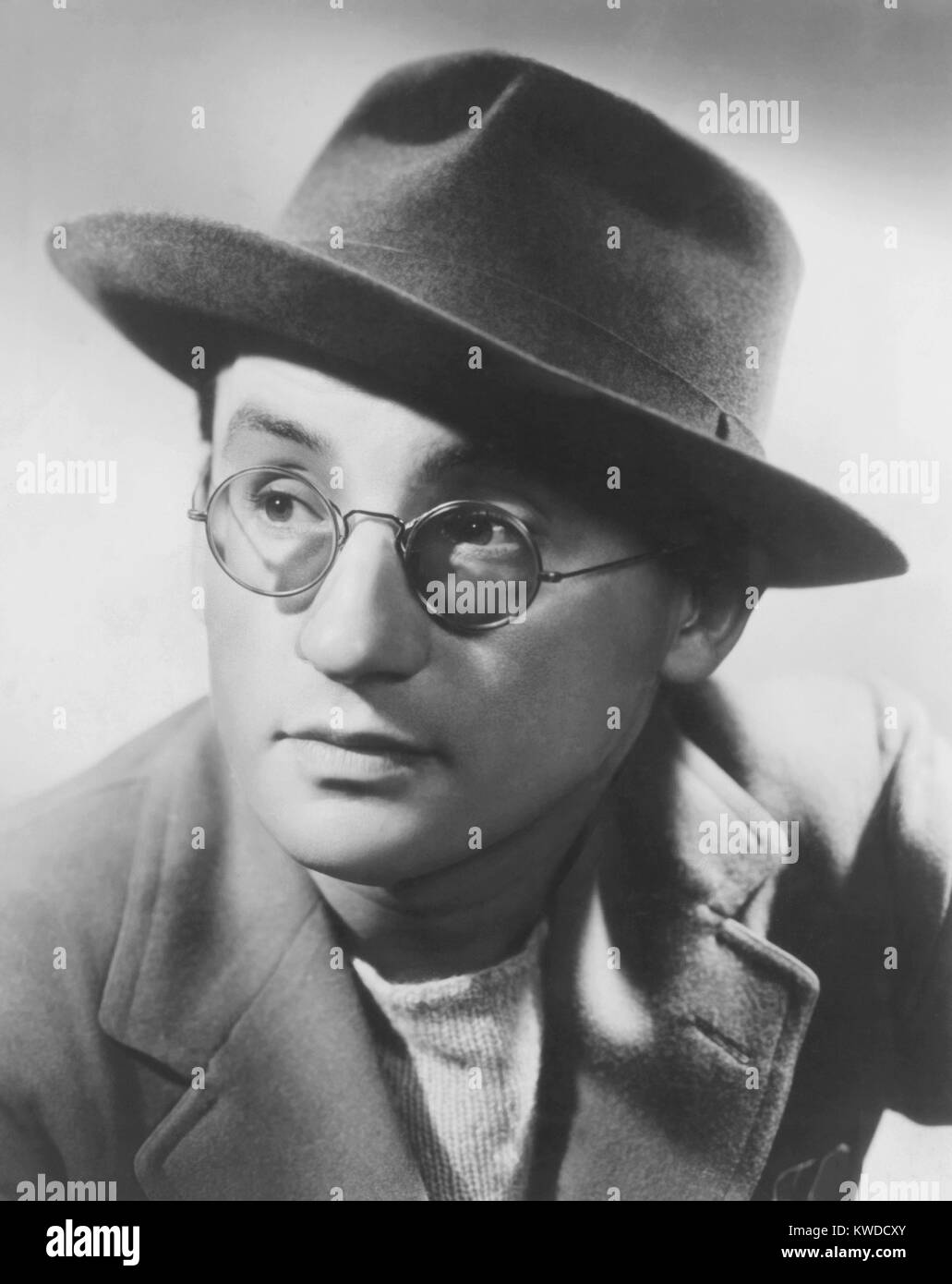 TO THE PRESIDENT, Arch Oboler, 1942 Stock Photo - Alamy