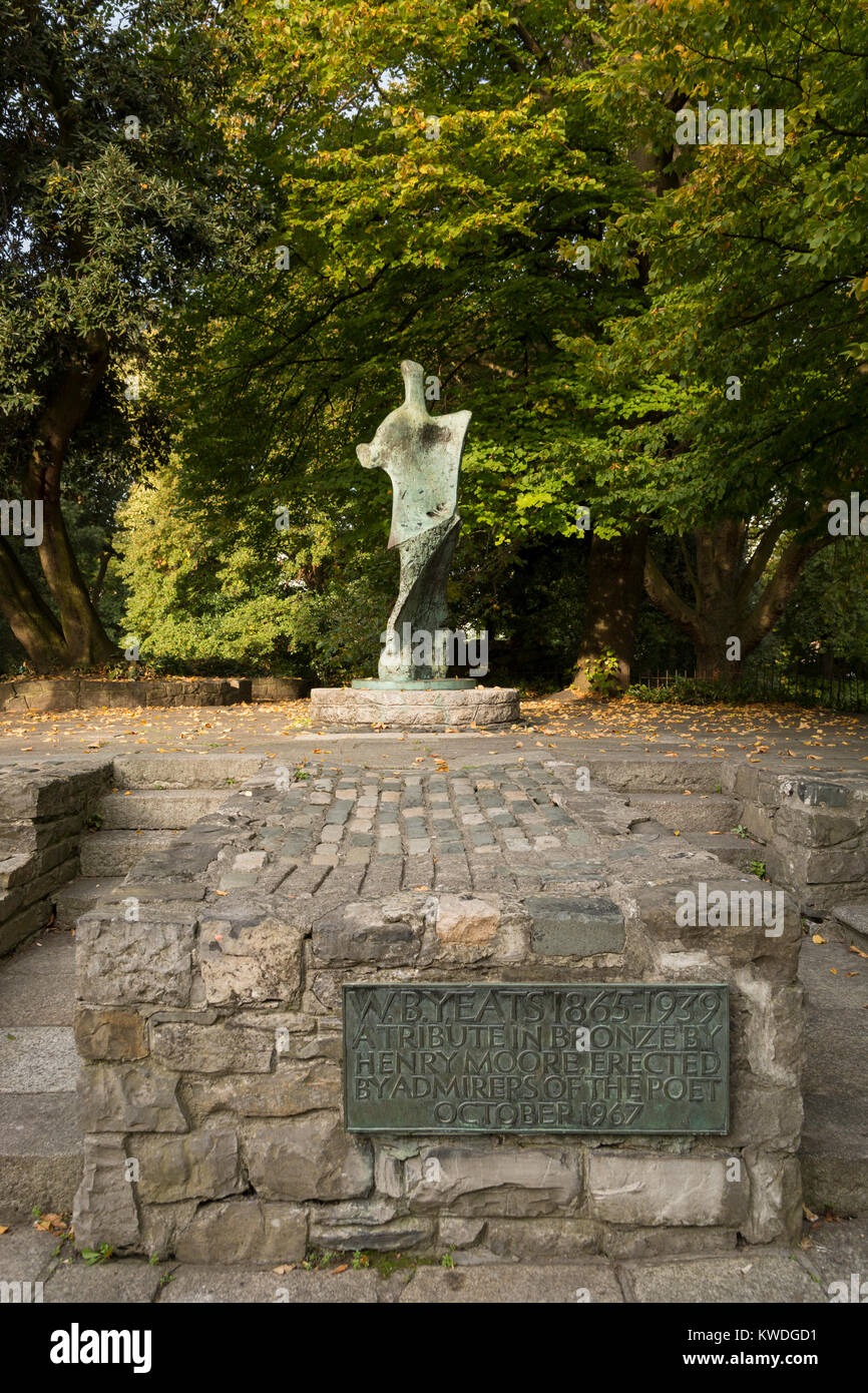 Knife Edge (sculpture by Henry Moore, 1961). William Butler Yeats ...