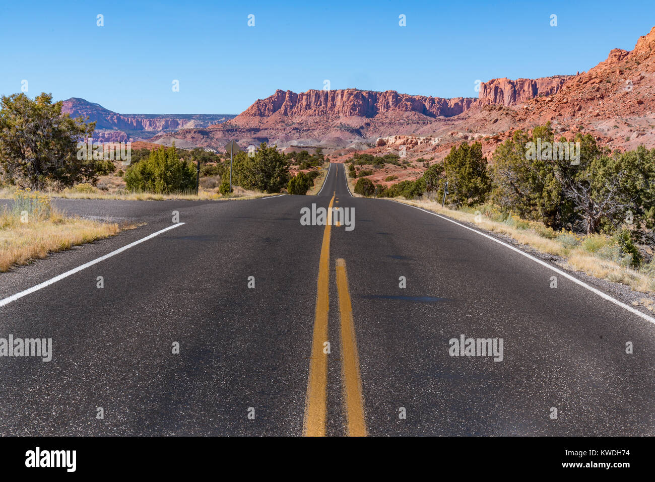 Long road into Capitol Reef National Park, Utah Stock Photo - Alamy
