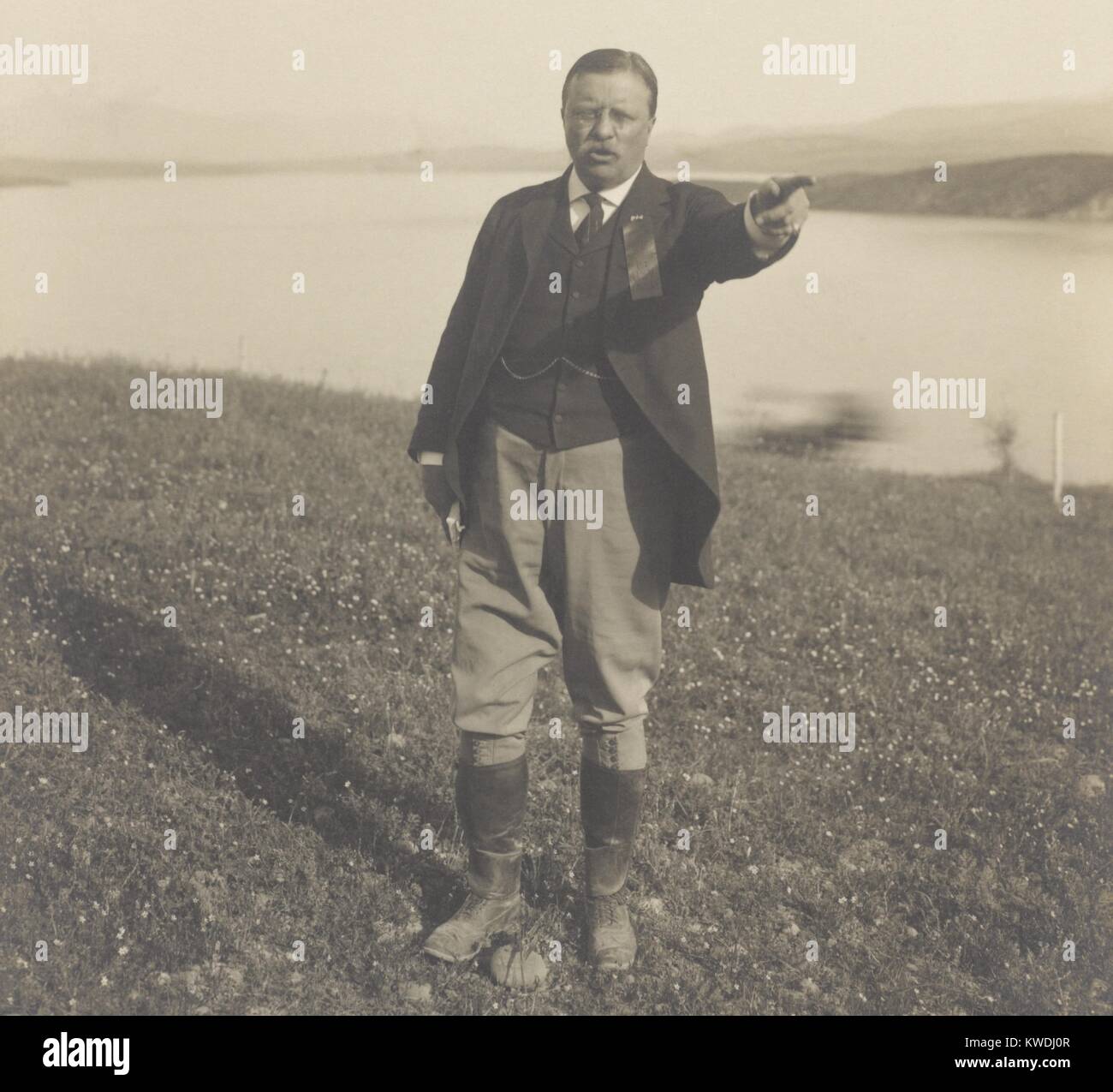 Theodore Roosevelt as a two-faced Janus chess game piece, in PUCK Mag ...