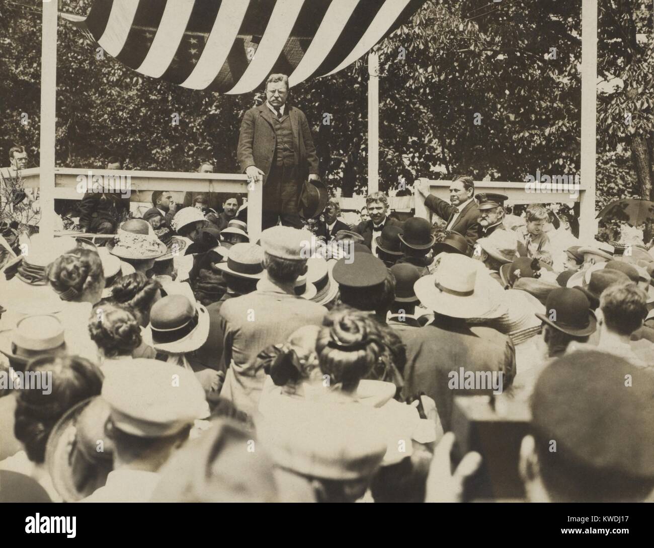 Theodore roosevelt campaign 1912 hi-res stock photography and images - Alamy