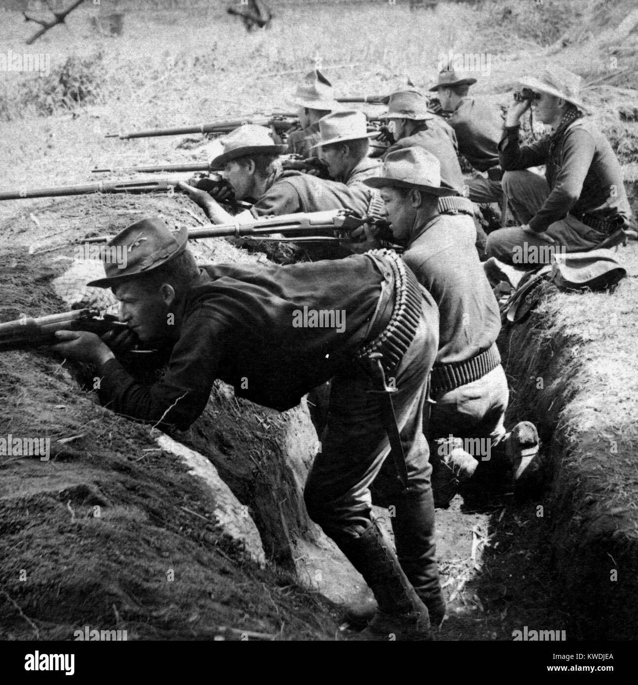 American soldiers entrenched against the Filipinos insurgents during ...