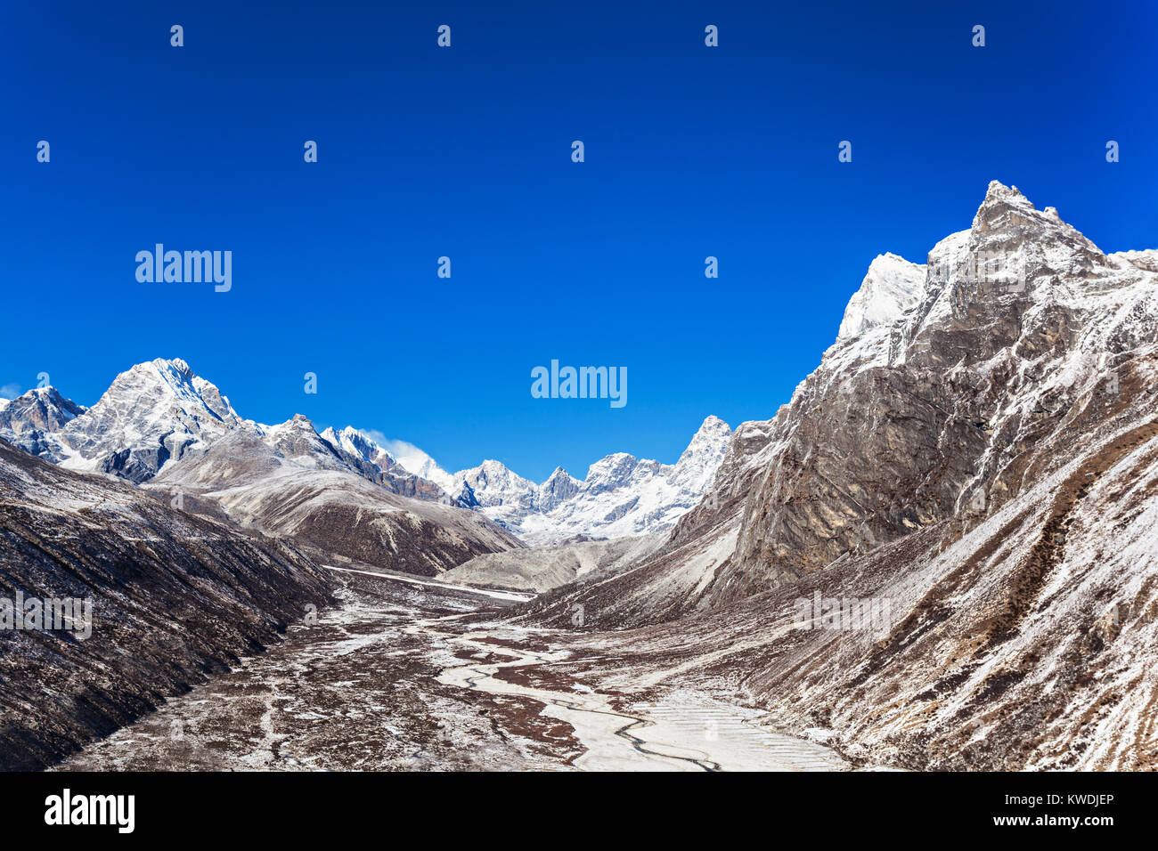 Mountains in Everest region, Himalaya, east Nepal Stock Photo - Alamy