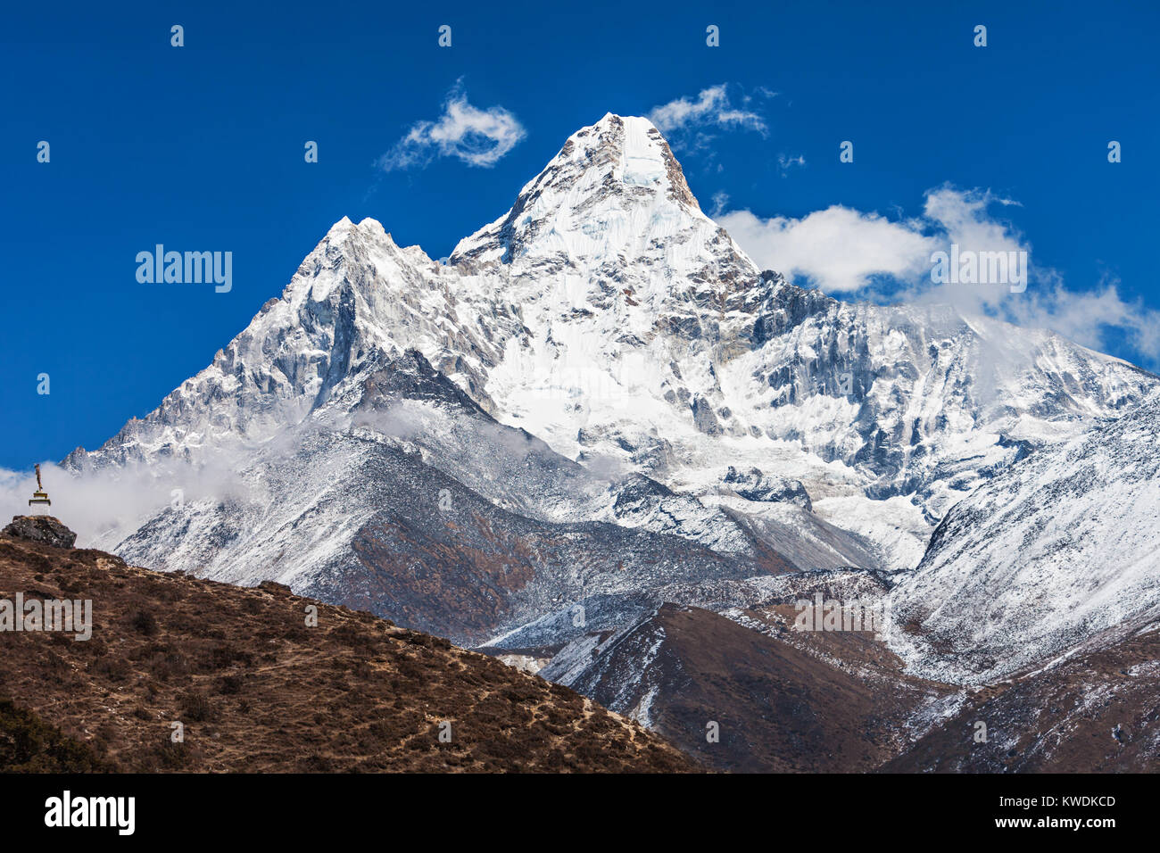 Ama Dablam Mountain In Everest Region Himalaya Nepal Stock Photo Alamy