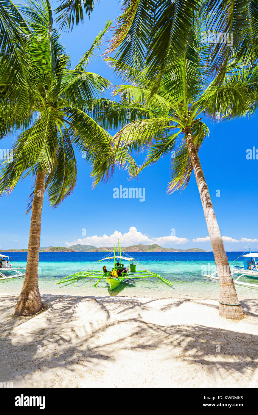 Filipino boat in the sea, Boracay, Philippines Stock Photo - Alamy