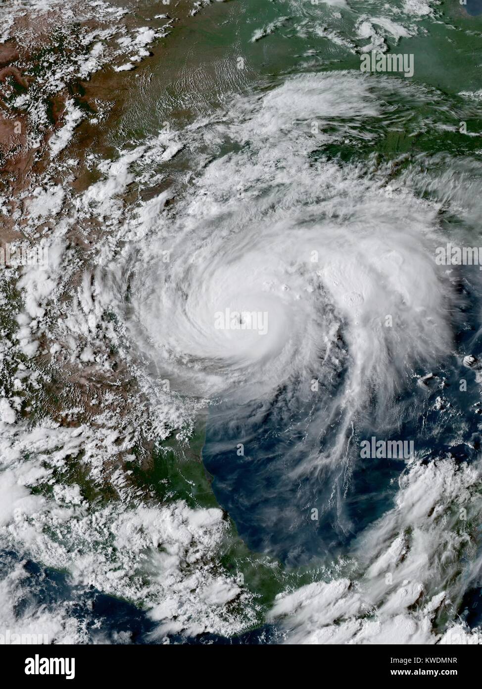 Damage caused by cyclone hi-res stock photography and images - Alamy