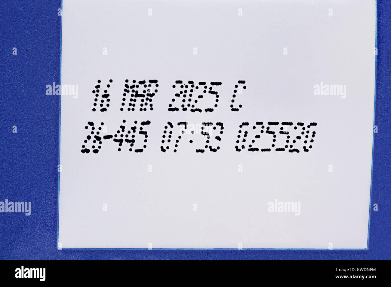 Expiry date label hi-res stock photography and images - Alamy