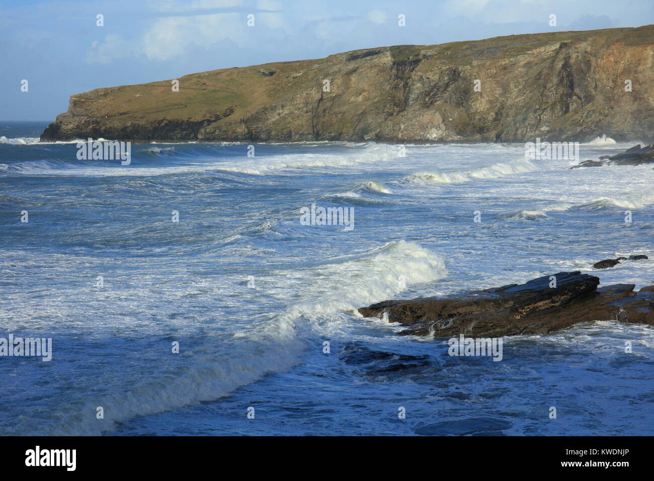 Rough seas at Penhallic Point, Trebarwith Strand, North Cornwall ...