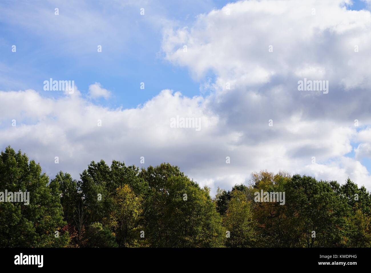 Wallpaper of clouds hi-res stock photography and images - Alamy