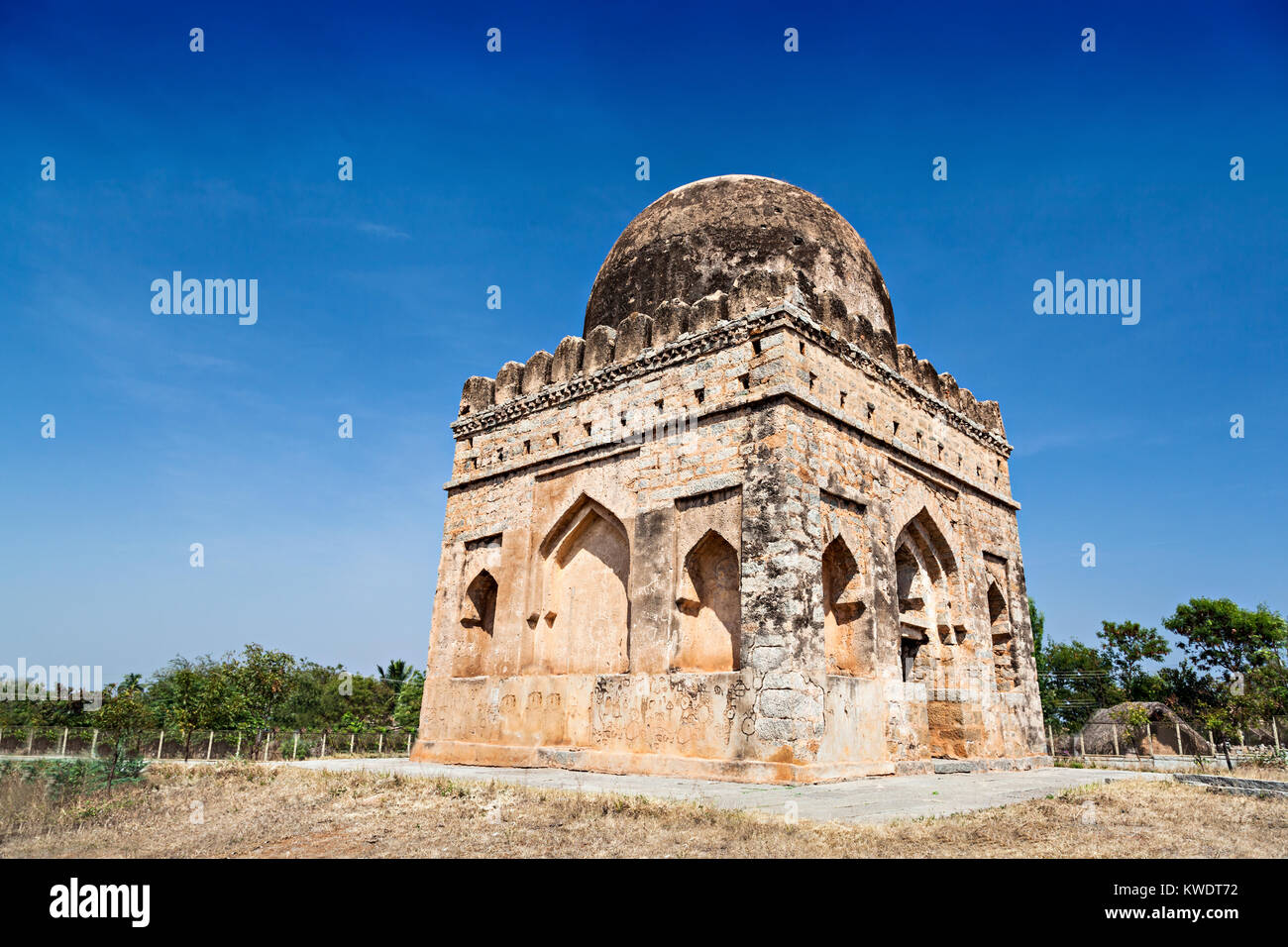 Early Islam Tombs