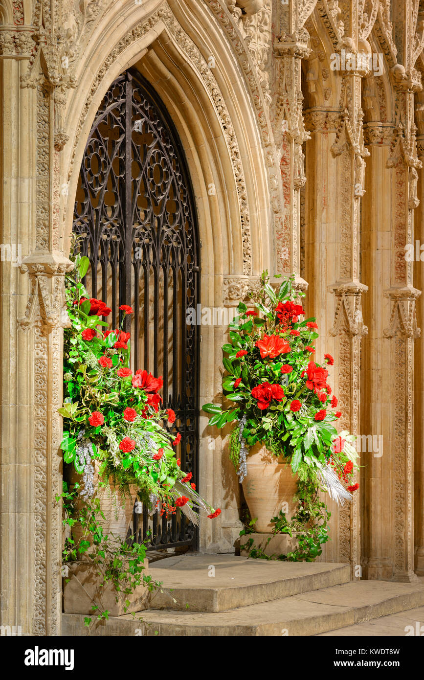 Medieval rood screen hi-res stock photography and images - Alamy