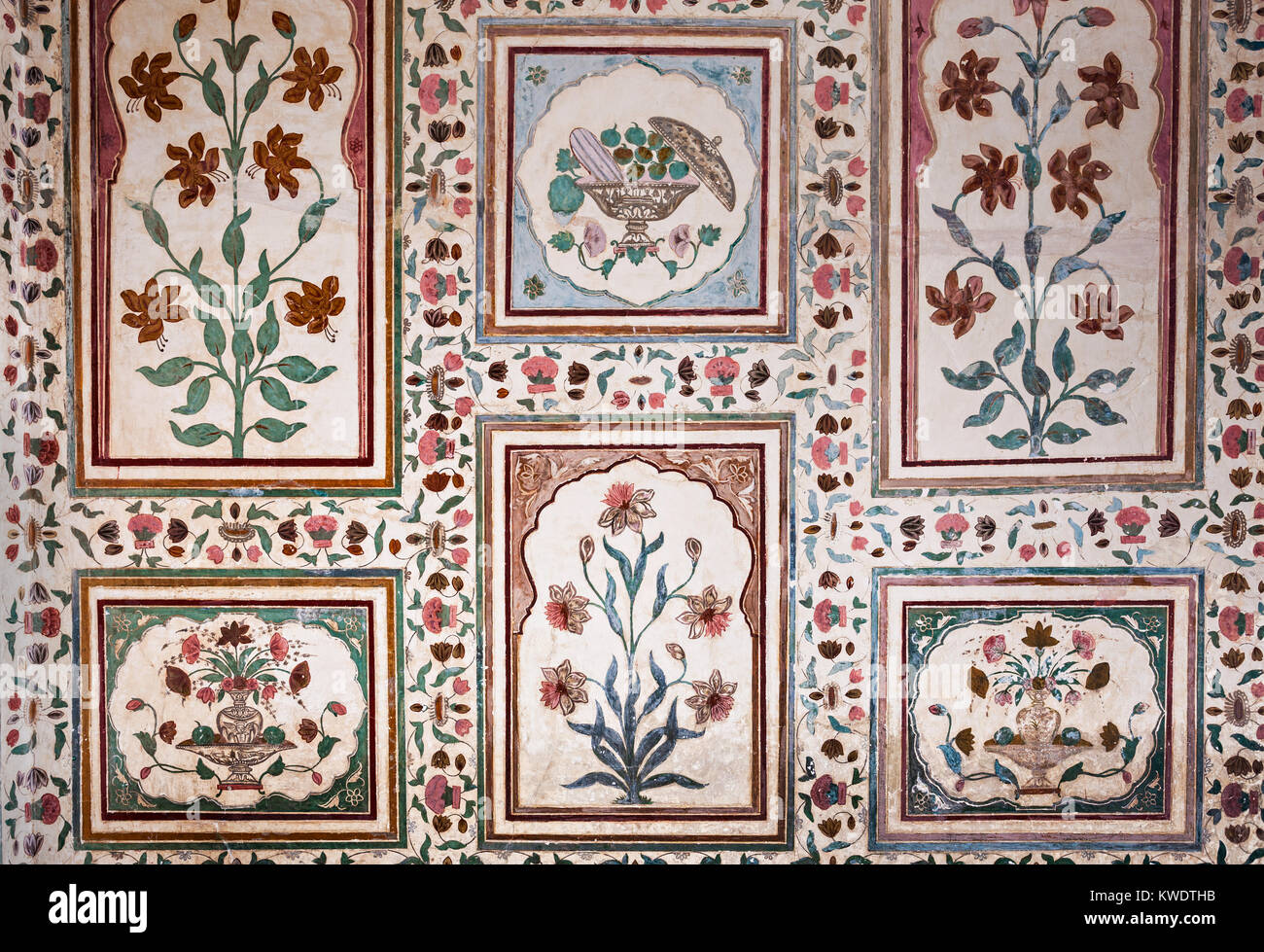 Beautiful pattern on the palace wall, Jaipur, India Stock Photo - Alamy