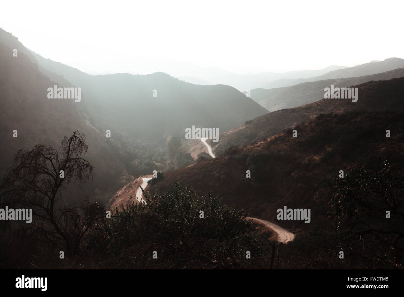 Windy road hi-res stock photography and images - Alamy