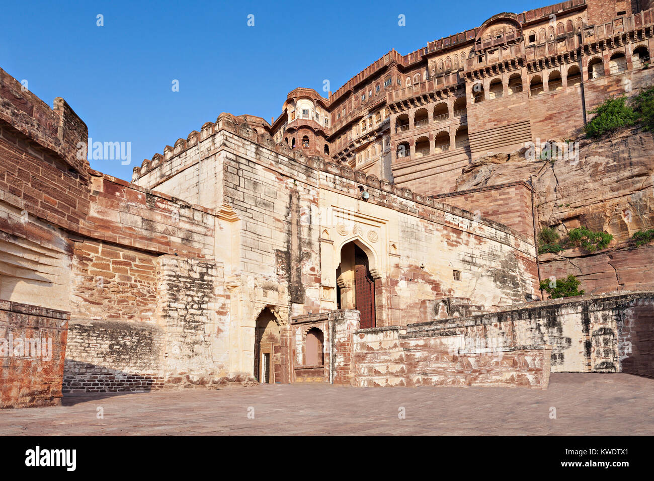 One of the largest forts in india hi-res stock photography and images ...