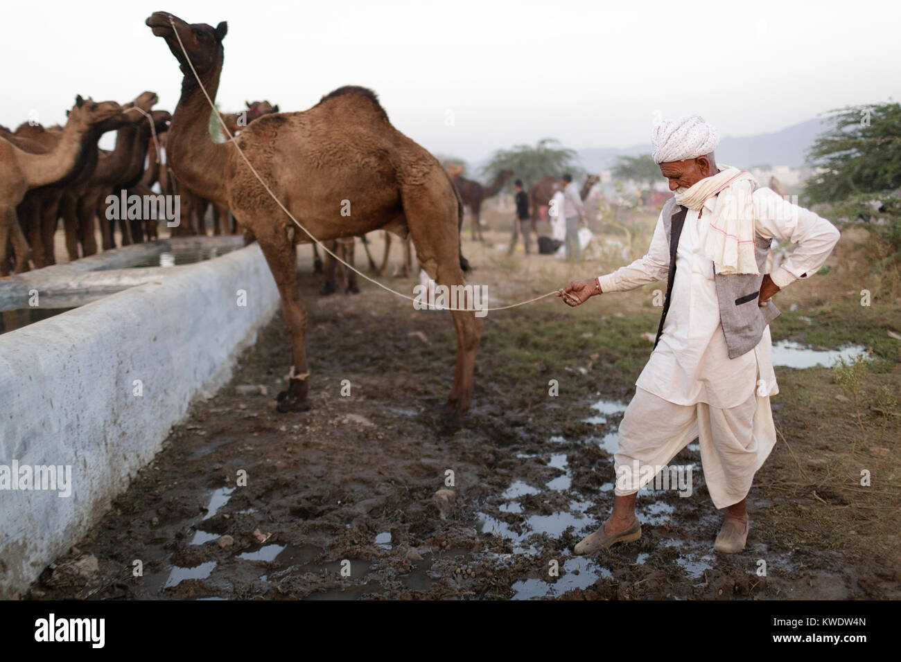 Man wearing dirty clothing hi-res stock photography and images - Alamy