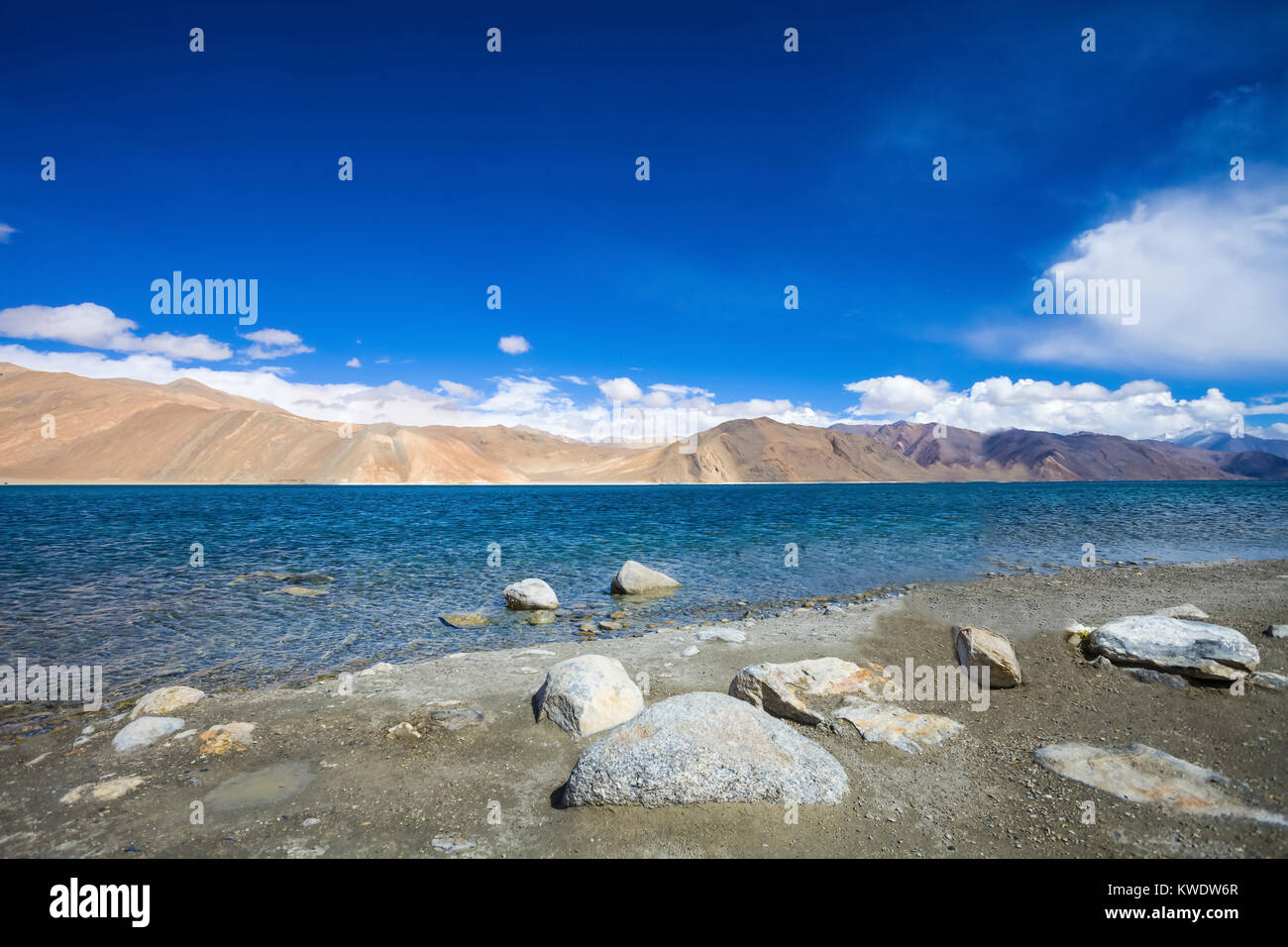 Pangong Lake, is an endorheic lake in the Himalayas Stock Photo - Alamy
