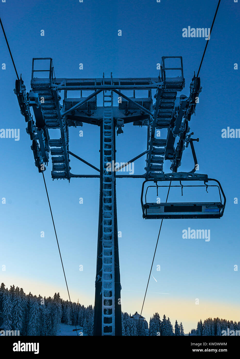 Ropeway construction hi-res stock photography and images - Alamy