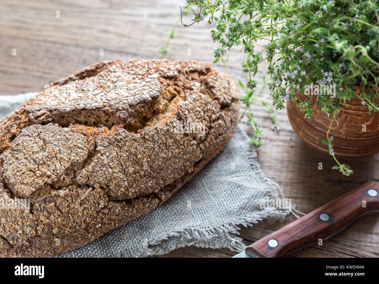 Pumpernickel crust hi-res stock photography and images - Alamy