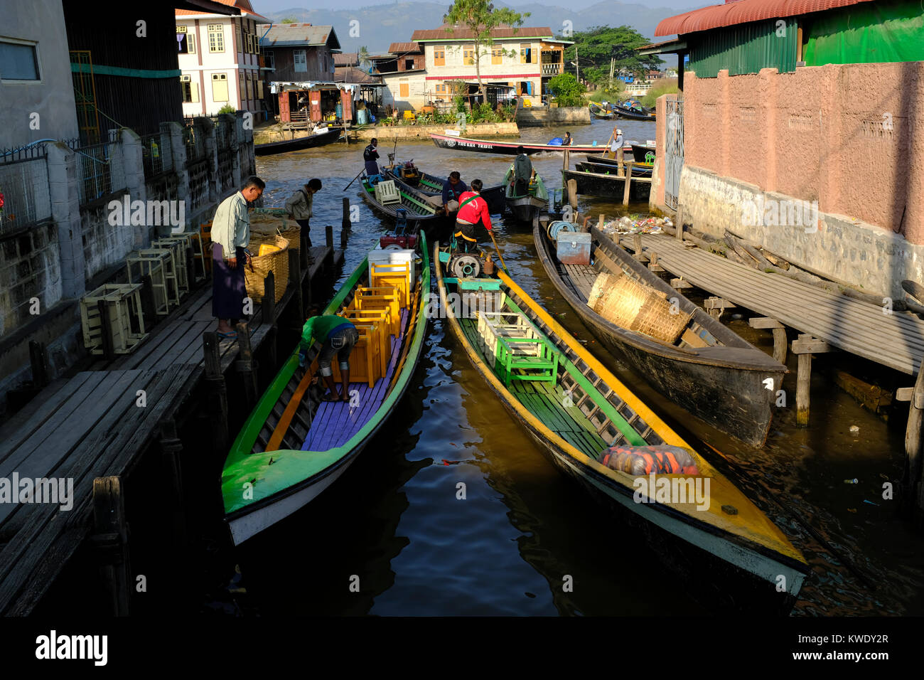Long boats on Inle Lake, Myanmar Stock Photo - Alamy
