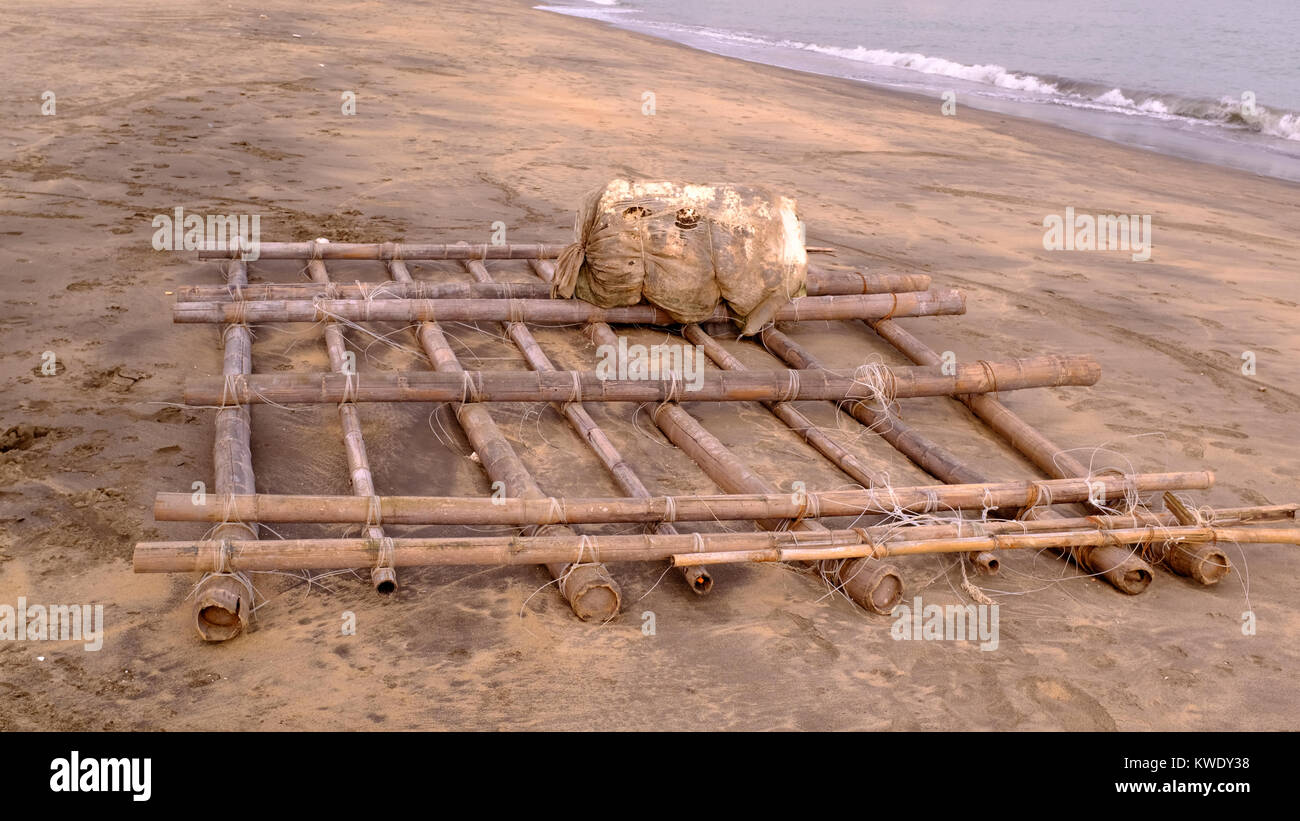 Wooden raft hi-res stock photography and images - Alamy