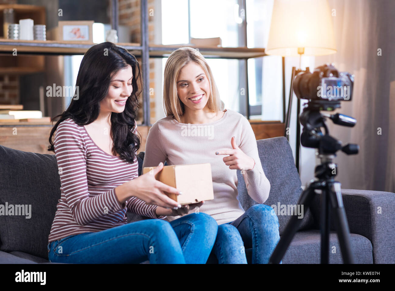 Video happy caucasian woman box hi-res stock photography and images - Alamy