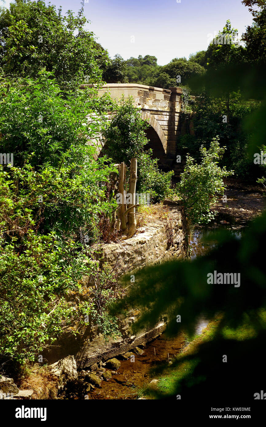Bridge over the River Rye, Helmsley, North Yorkshire Stock Photo - Alamy