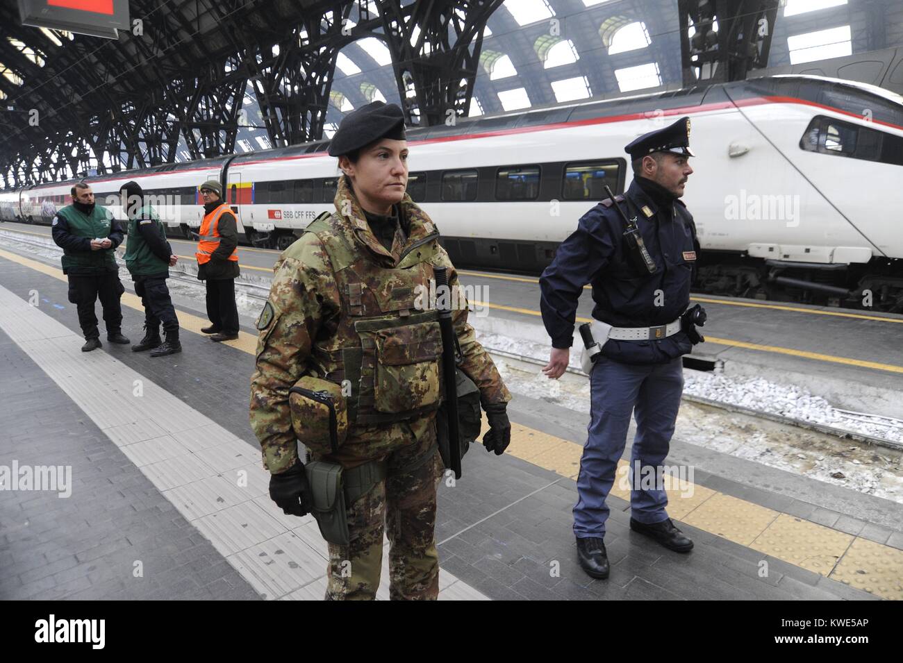 Italy female police hi-res stock photography and images - Alamy