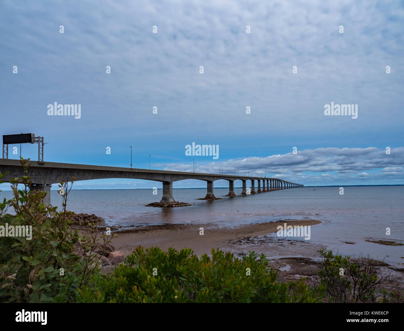 Confederation bridge canada hi-res stock photography and images - Alamy