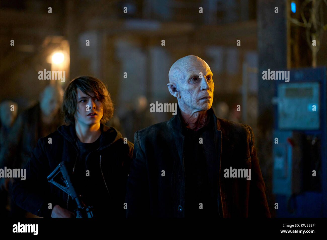 THE STRAIN, (from left): Max Charles, Jonathan Hyde, 'The Last Stand ...