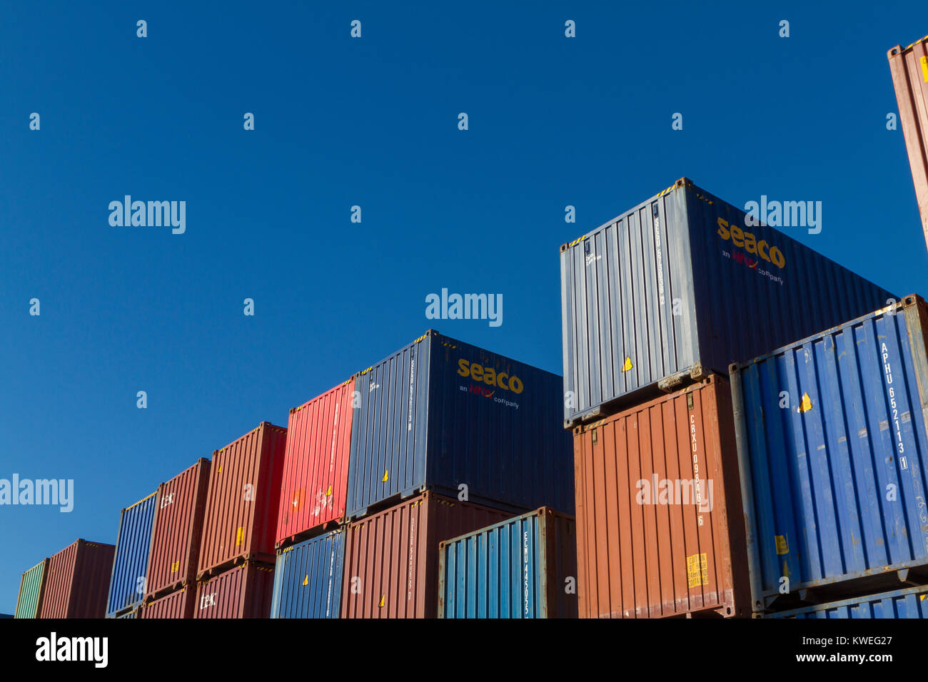 Pile of shipping containers hi-res stock photography and images - Alamy