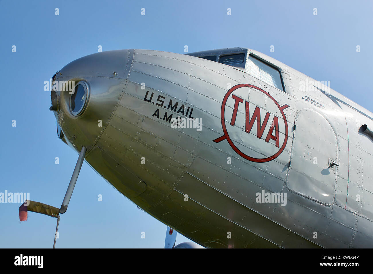 Douglas dc 2 hi-res stock photography and images - Alamy