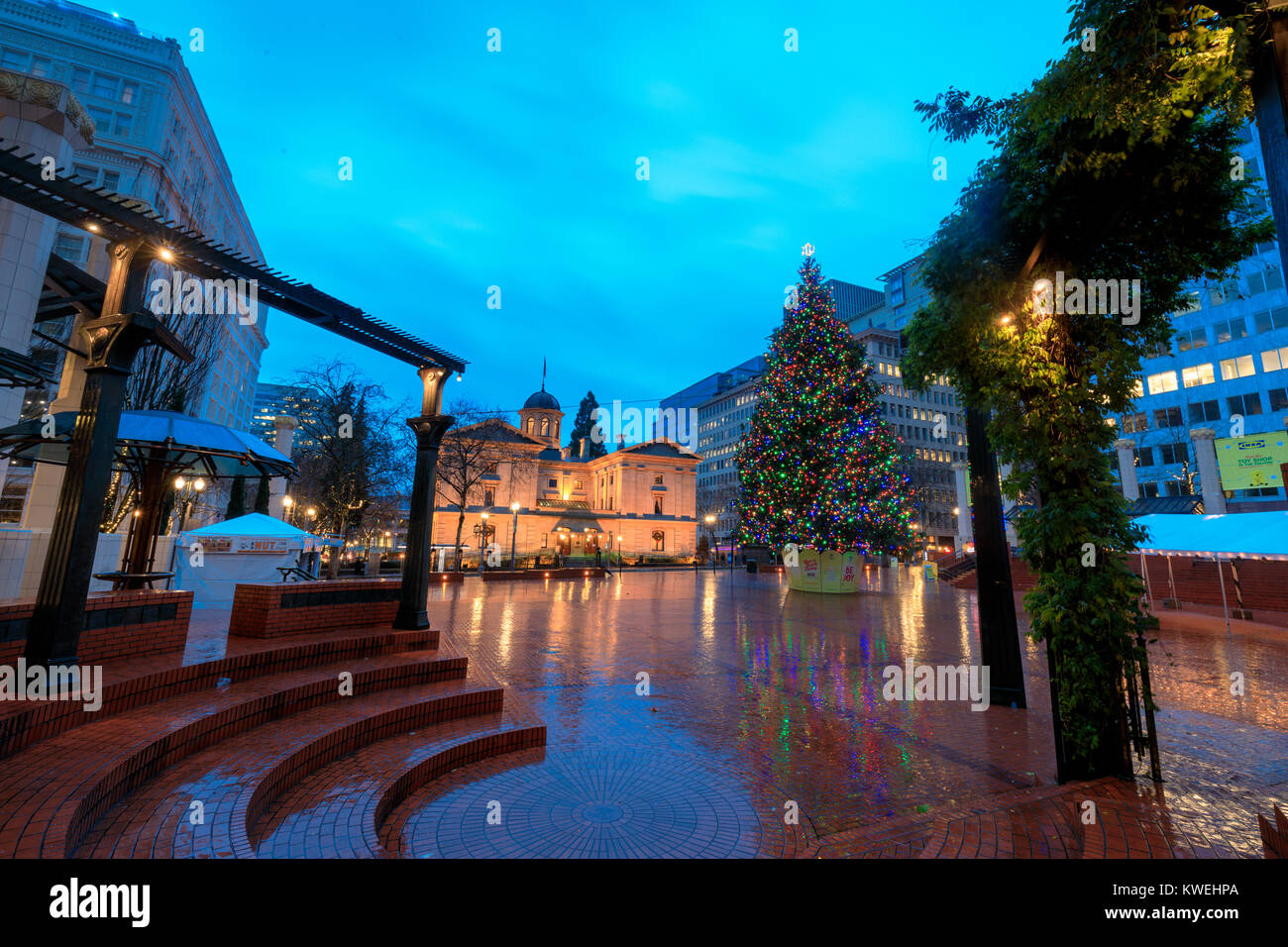 Multnomah county courthouse in portland hi-res stock photography and ...