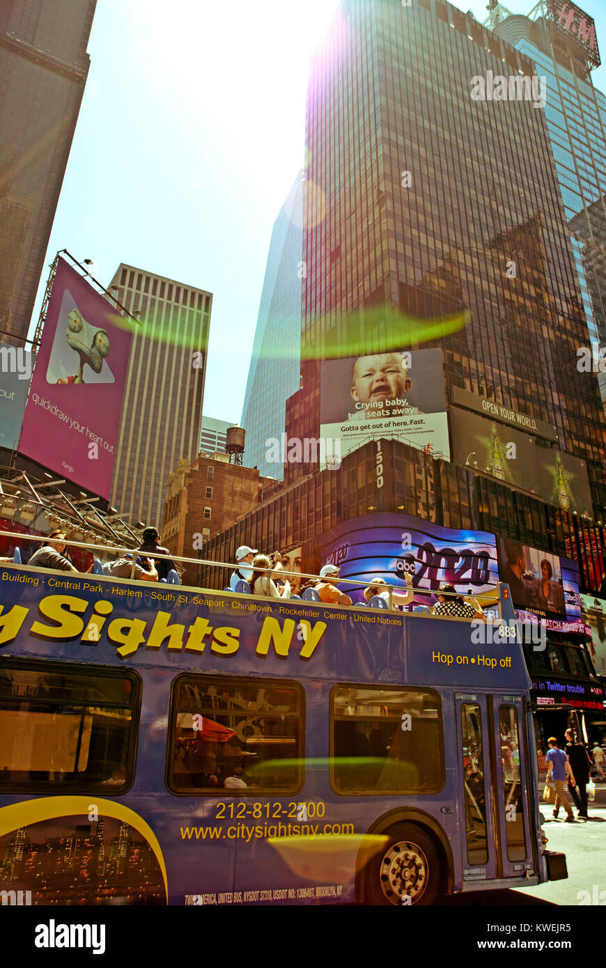 Times square sightseeing bus hi-res stock photography and images - Alamy