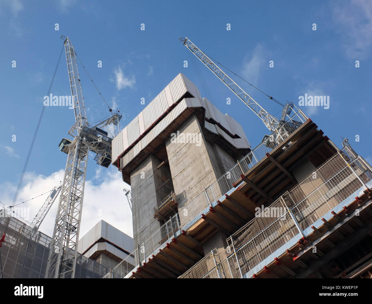 Big concrete structures hi-res stock photography and images - Alamy