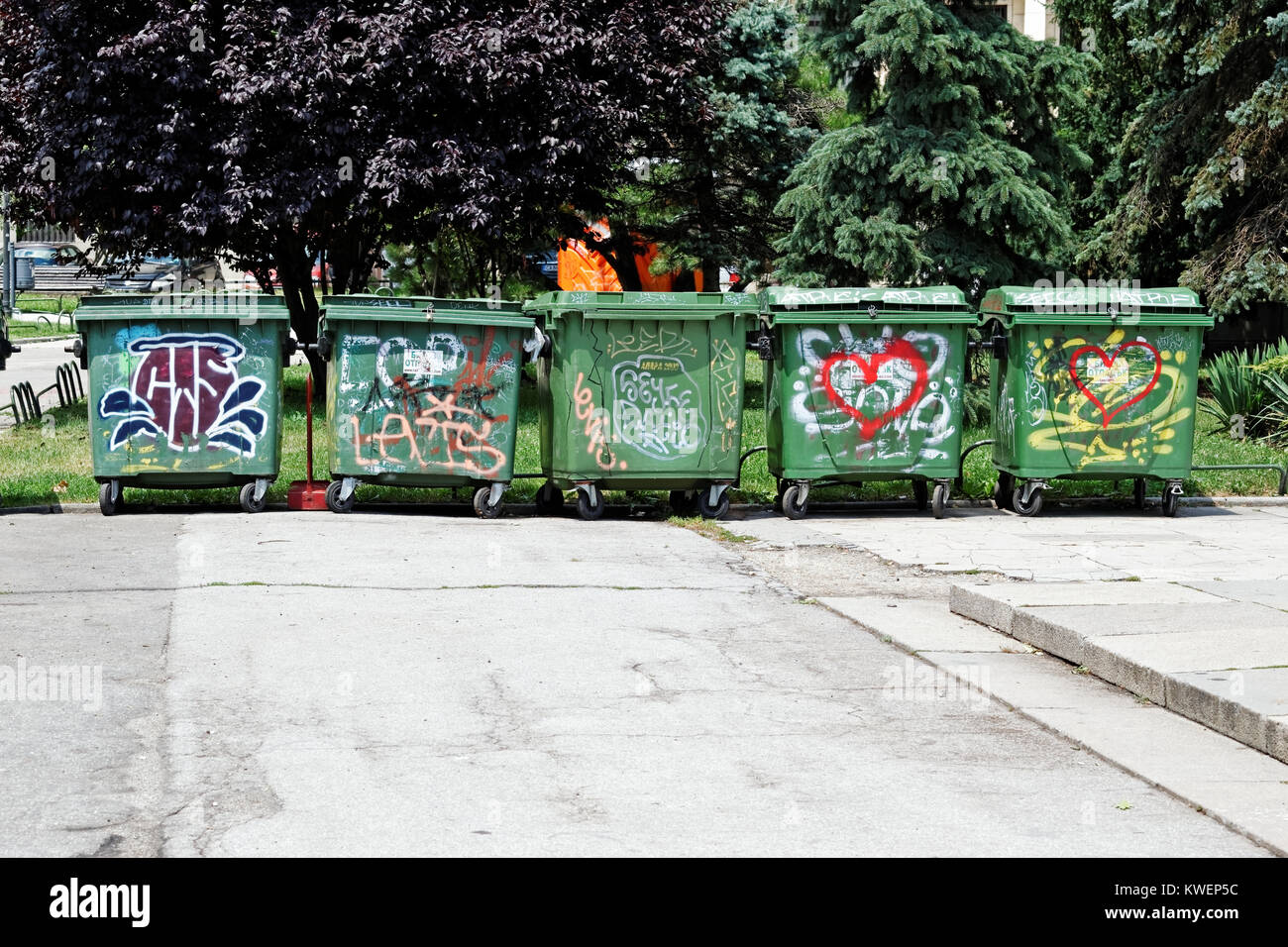 Plastic folding box hi-res stock photography and images - Alamy