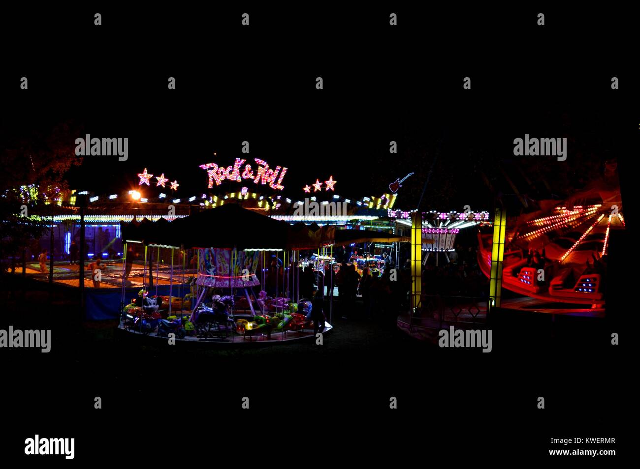 amusement park at night Stock Photo - Alamy