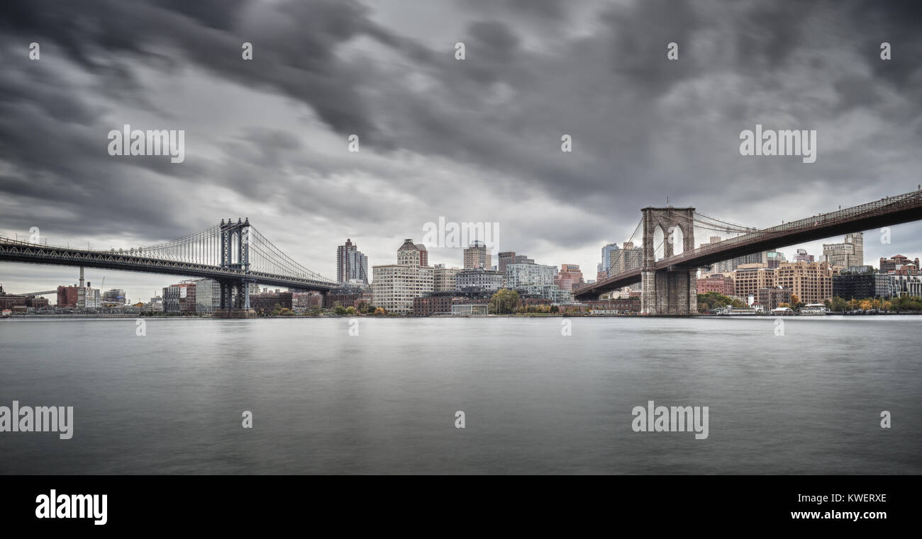View of two bridges on the East River Stock Photo - Alamy