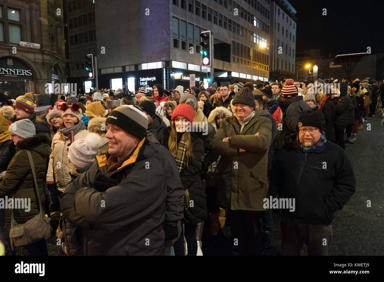 At the new years eve edinburgh hogmanay street party hi-res stock ...