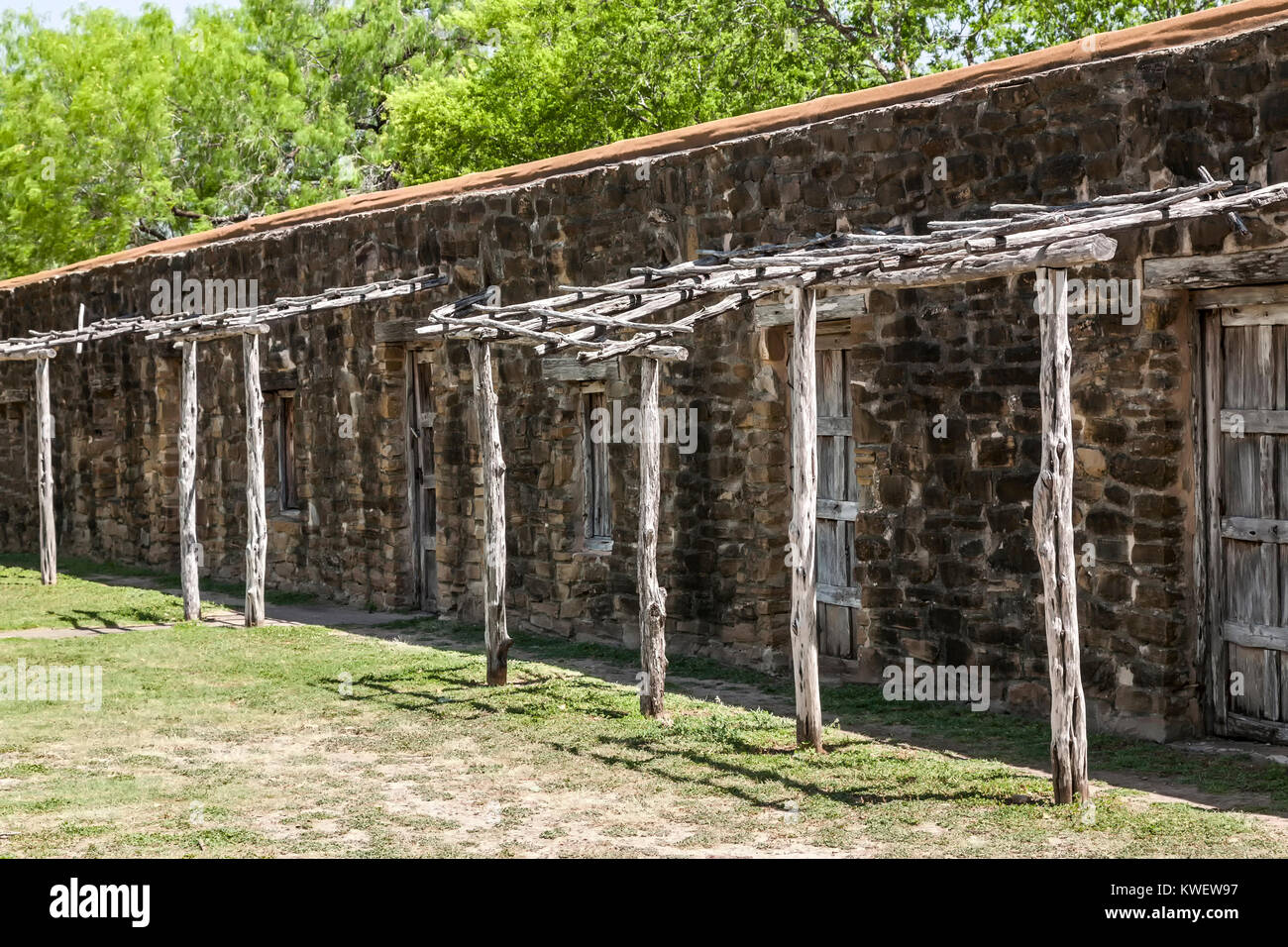 Spanish missions native americans hi-res stock photography and images ...