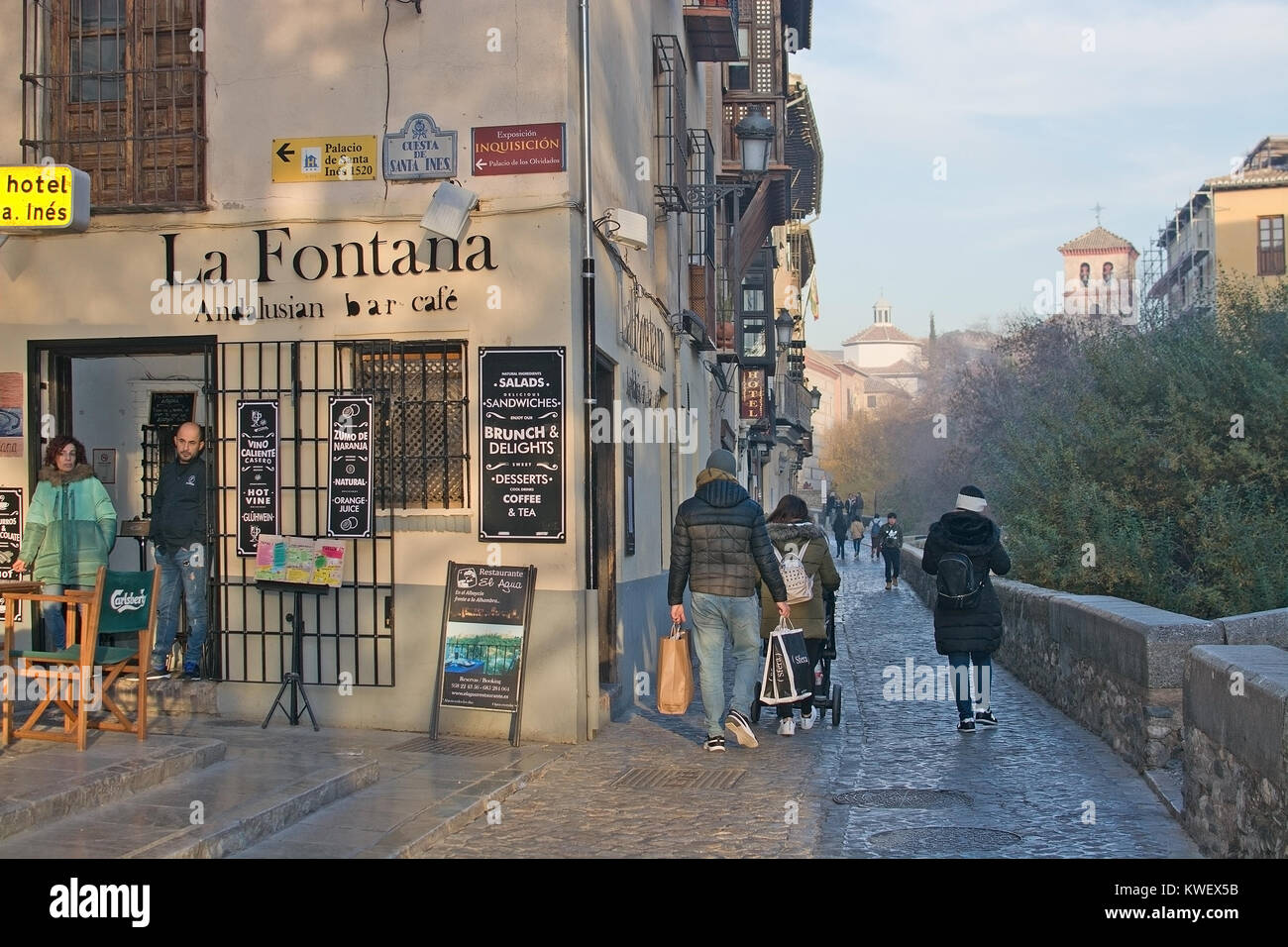 La fontana granada hi-res stock photography and images - Alamy