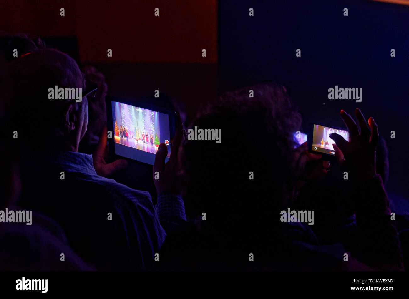 Children and grandparents with ipad hi-res stock photography and images ...