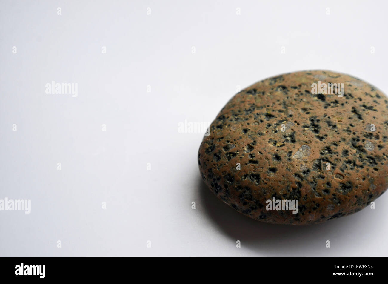 Stone pebble screen hi-res stock photography and images - Alamy
