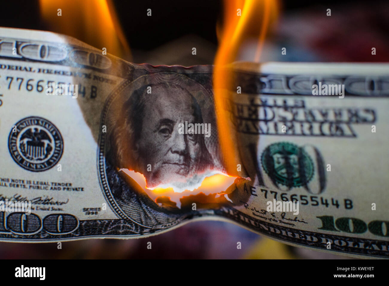 One burnt us dollar bill hi-res stock photography and images - Alamy