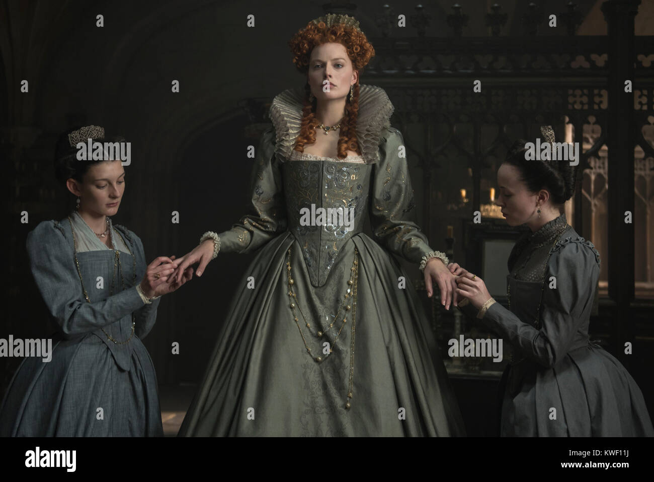 Margot robbie mary queen of scots hi-res stock photography and images ...