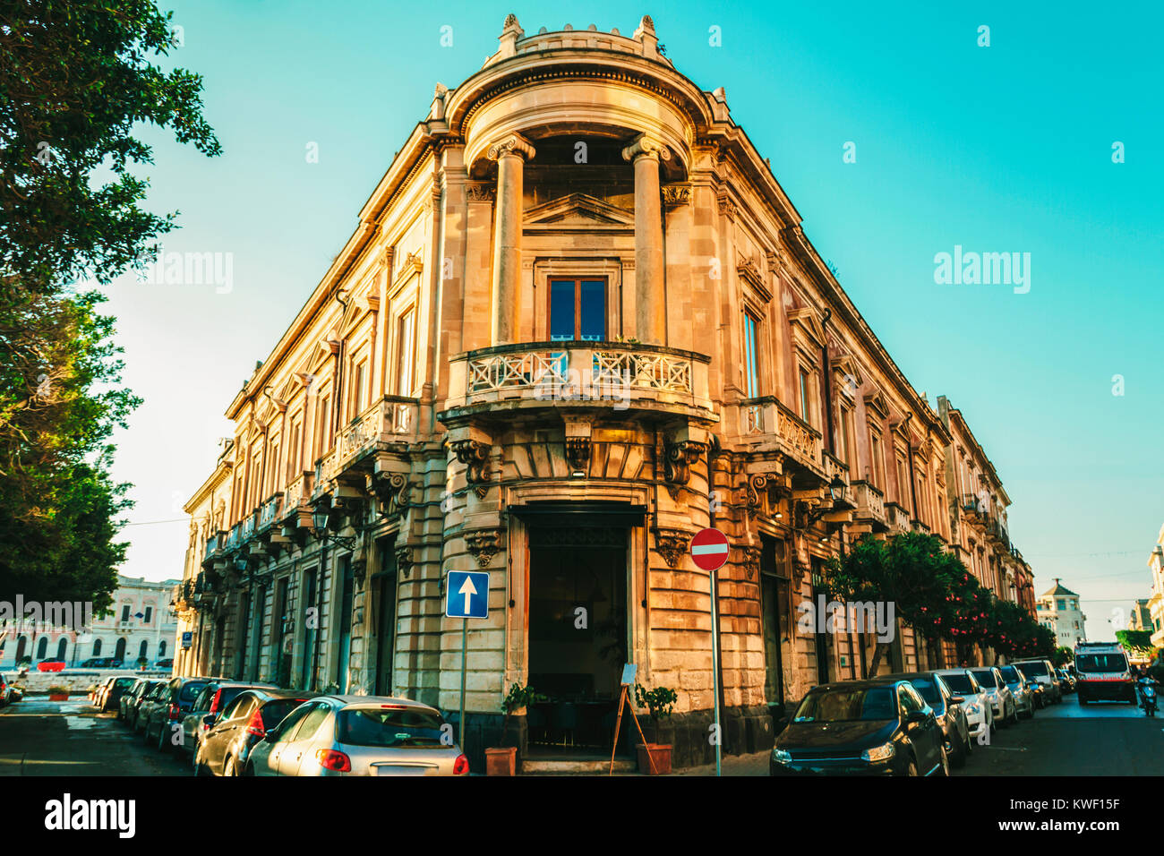Old Italian building in the corner of a street Stock Photo - Alamy