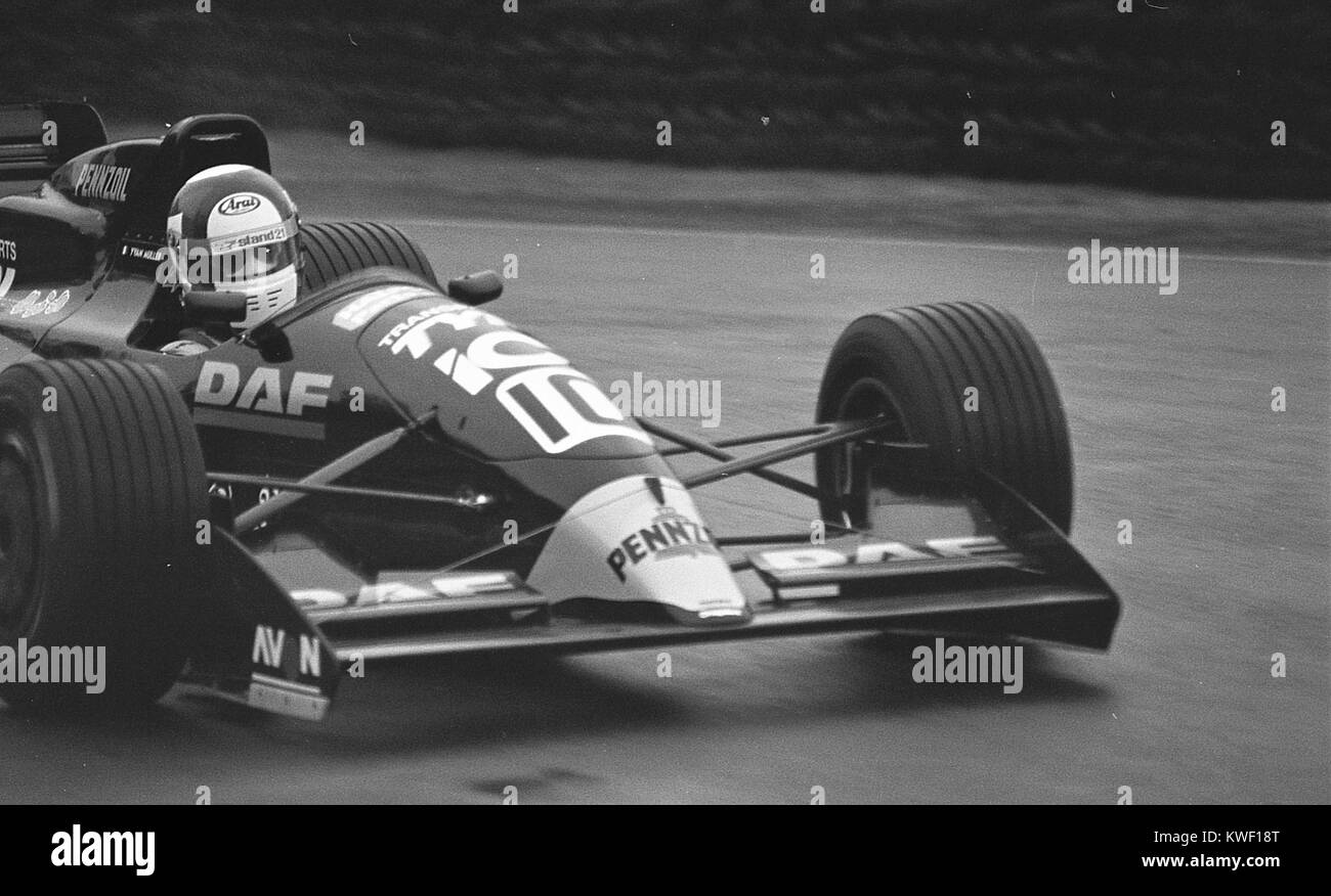 Yvan Muller British Formula 2 at Oulton Park, April 1992 Stock Photo ...