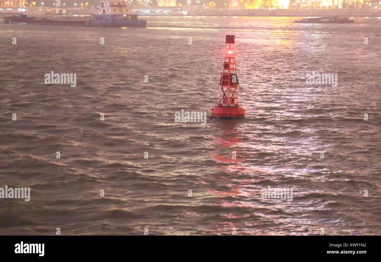 Solar channel marker hi-res stock photography and images - Alamy